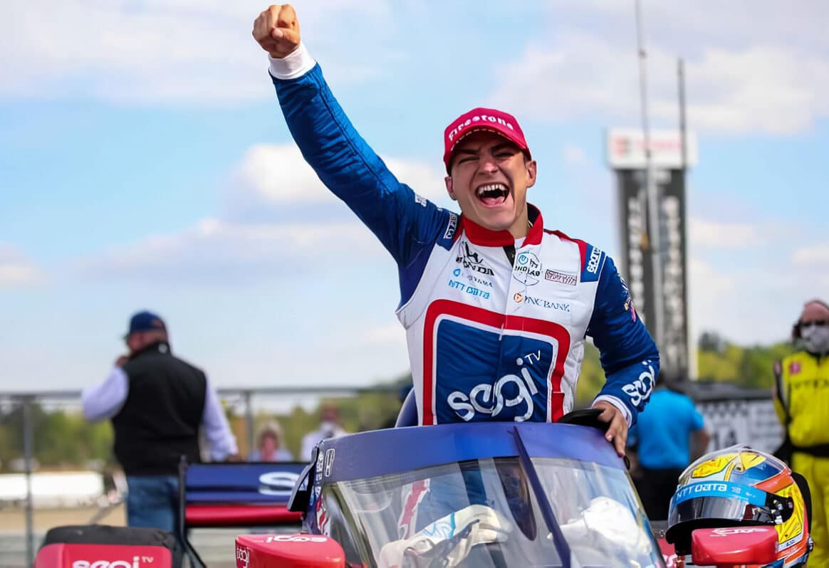 Samo, el Compositor Estrella de Camila - Vida de Famosos